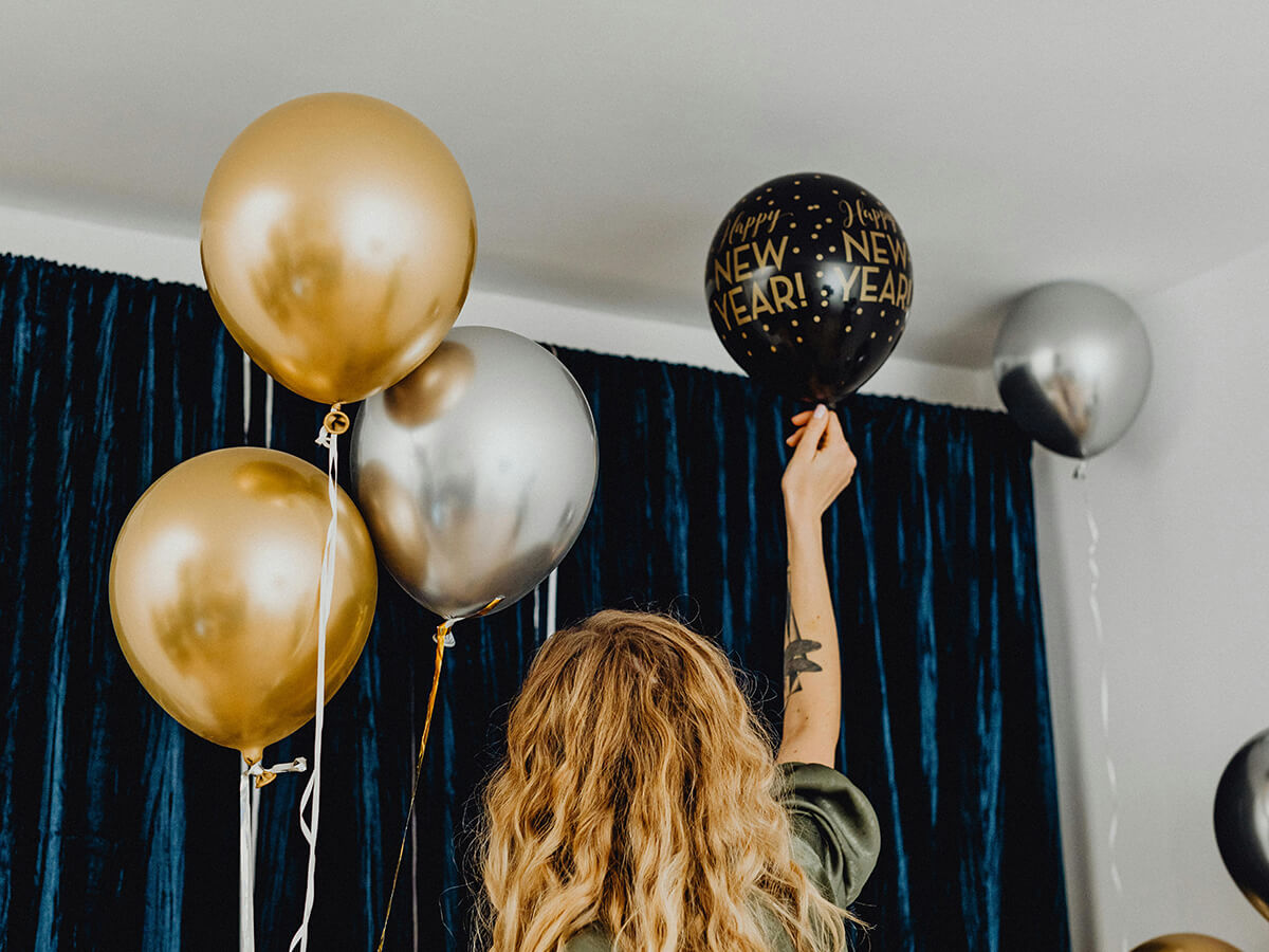 Simple Steps to Refresh Scuffed Engineered Floors for New Year's Guests ...